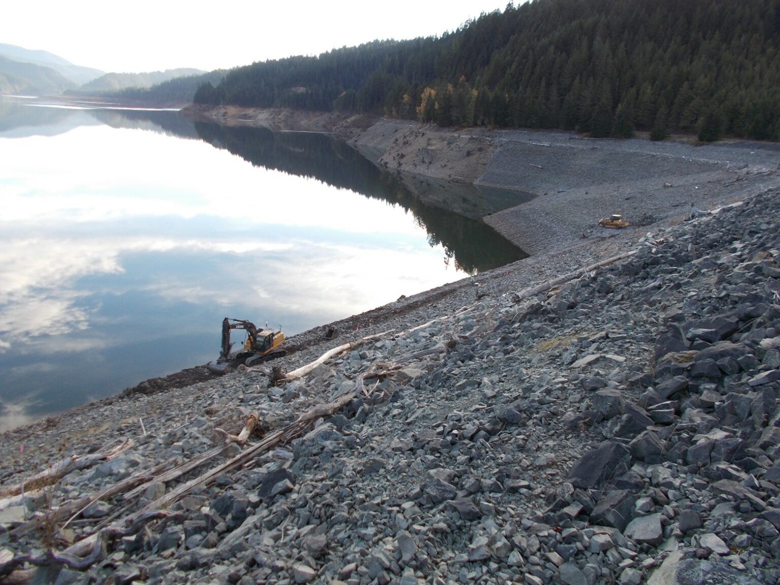 Infrastructure Support for Site Investigations at Hills Creek Dam, OR ...